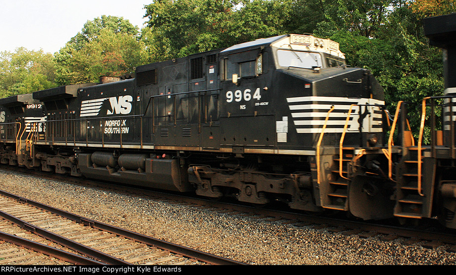 NS C40-9W #9964 on 21M